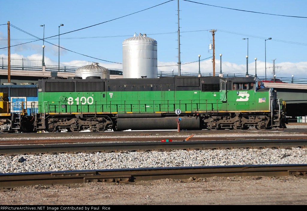 BNSF 8100